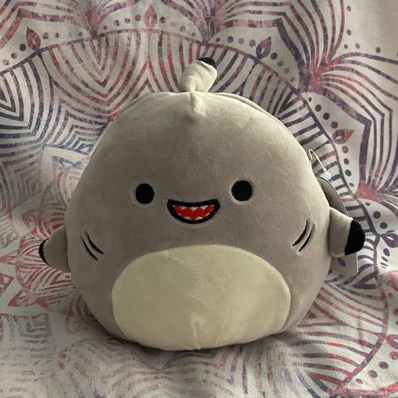 Kellytoy | Accessories | Squishmallows Gordon Shark 7 With Black Fins ...
